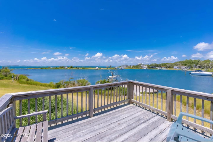 Old Oak Cottage-120yr Live Oak Great Water Views! - Harkers Island, NC