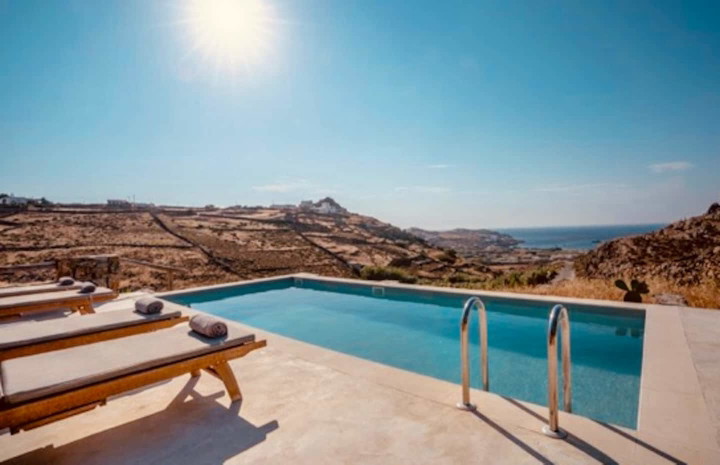 The House In The Field - Mykonos