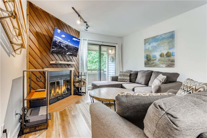 Lovely 2 Bdr Condo - Close To Skiing & Main St! - Breckenridge, CO