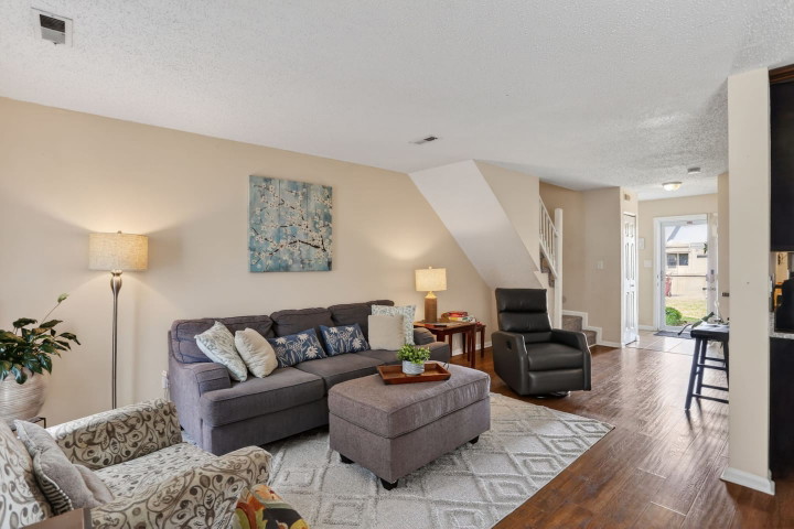 Waterfront Townhouse Oasis With Fenced Yard - Chesapeake, VA