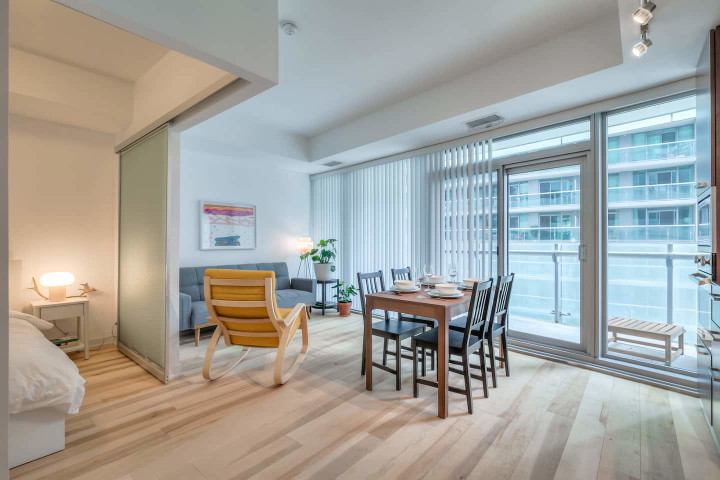 Chic Downtown Condo With Balcony & Fast Wifi - Toronto