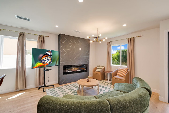 Luxury 4b3b Home Arcadia & Monrovia 2,000 Sq Ft - Pasadena, CA