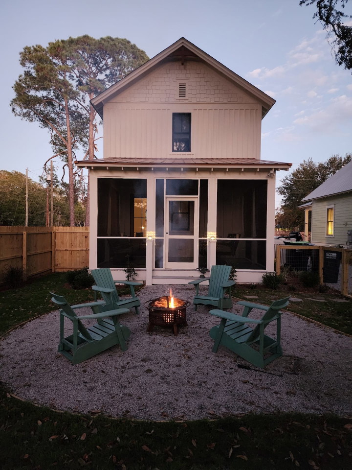 Salty Roots - Beaufort, SC