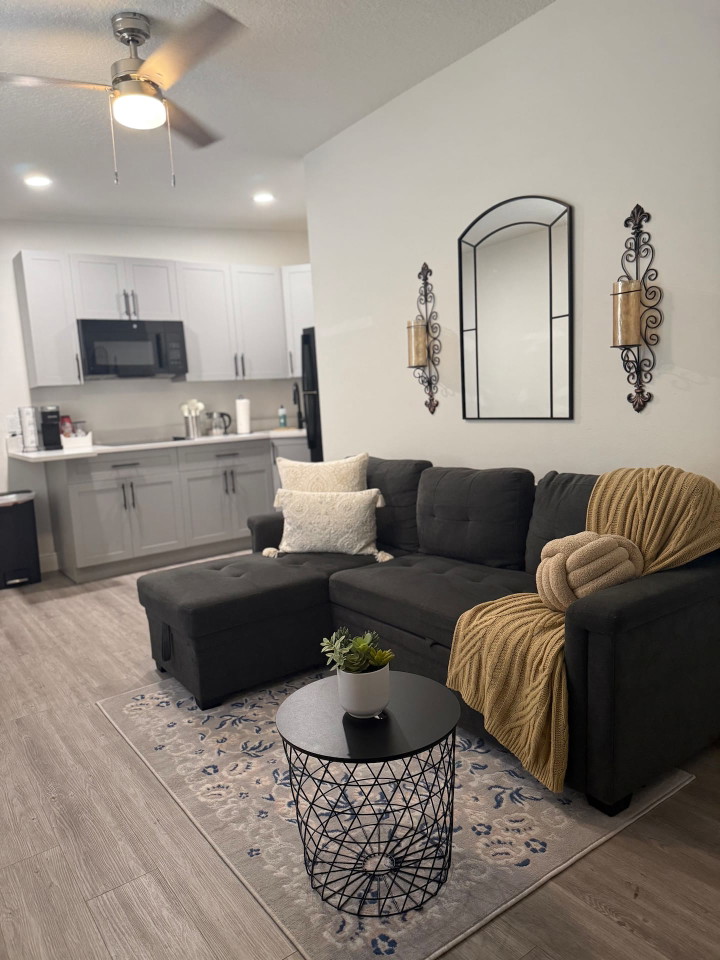 Cozy Studio Apartment-near Sanford Airport! - Lake Mary, FL