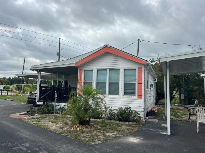 Stay Near Lake Jackson (9) $399.00 Weekly Duplex - Sebring, FL