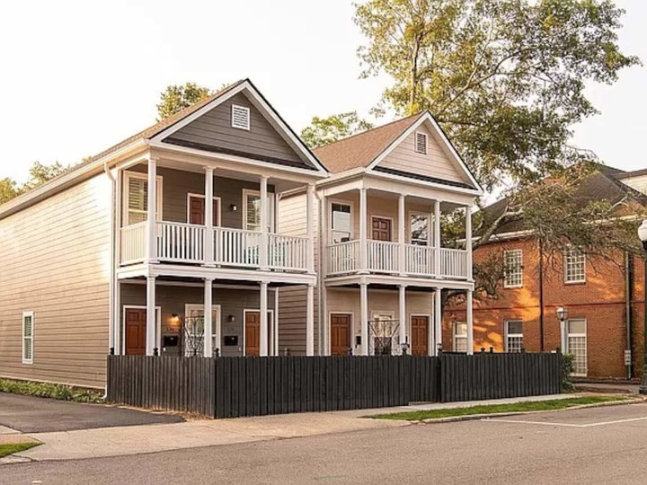 Upstairs 2br/2ba Condo, Downtown Aiken - Aiken, SC