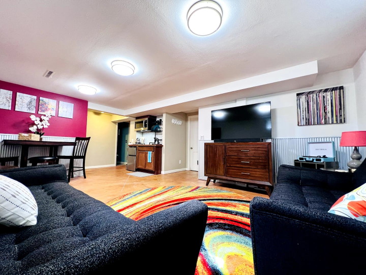 Retro Apartment Near Hospitals - Billings, MT