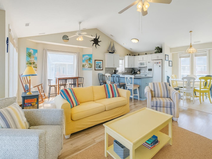 Song Of The Sea | Pet-friendly + Ocean Views - Surf City, NC