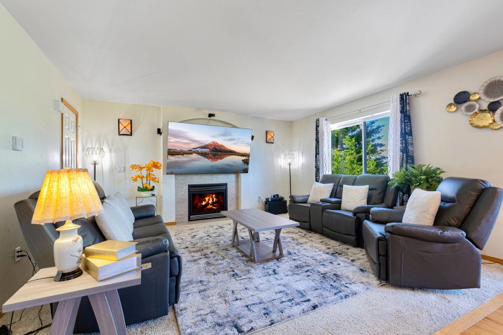 *5. Mv1: Sunshine Villa: Specially 4 U, - Marysville, WA