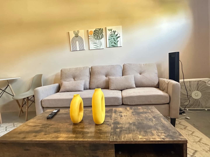Charming Private Guest Suite Attached To Main Home - Escondido, CA