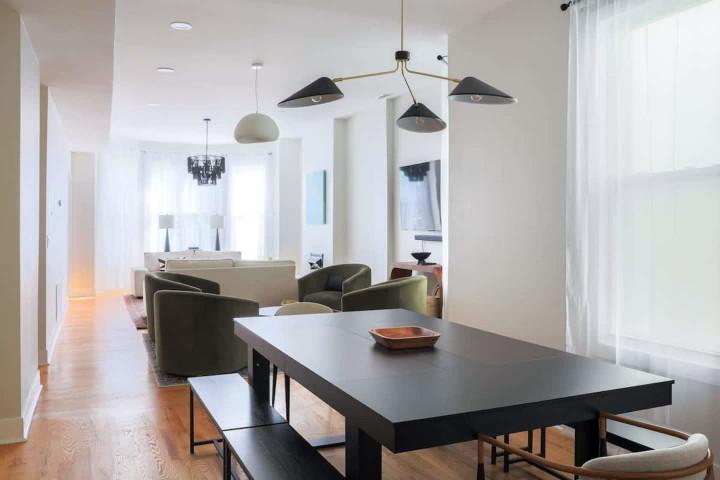 Luxury Two-level Townhouse | Patio | Lincoln Park - 