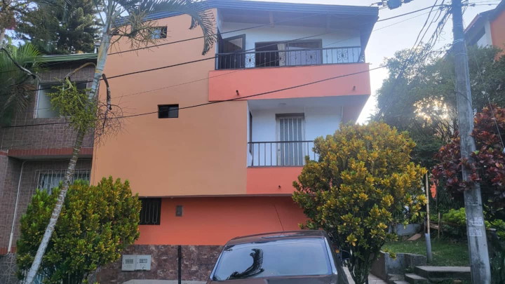 Casa Semicampestre, Cerca U.san Buenaventura-bello - Copacabana