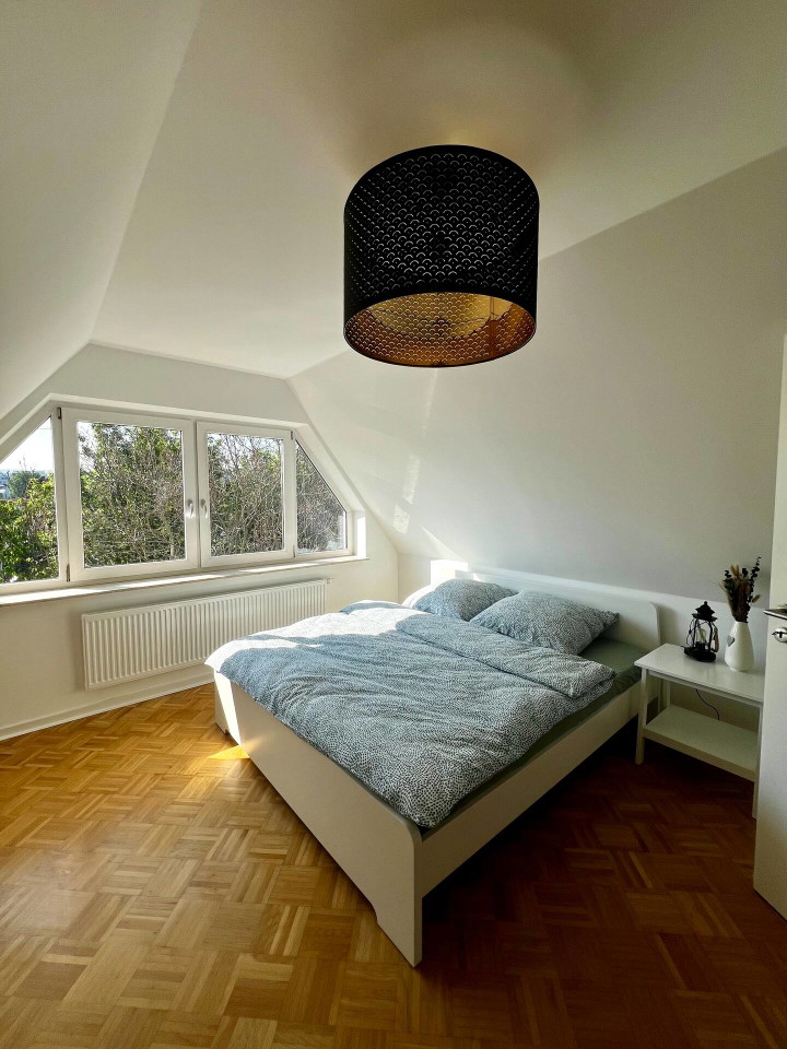 Charmante Stadtwohnung Mit Balkon & Parkplätzen - Erfurt