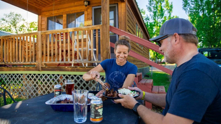 Sundance Kid Cozy Lodge | Kitchenette & Full Bath - Vernal, UT