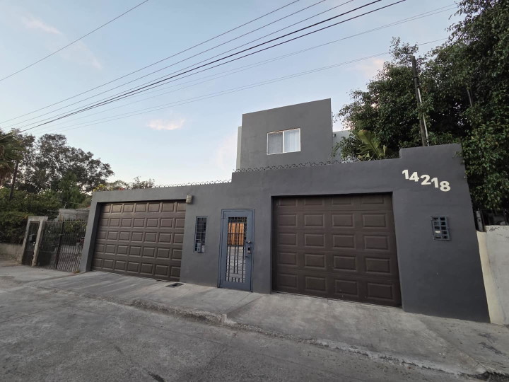 Casa Peninsula - Great Location And Price! - Tijuana