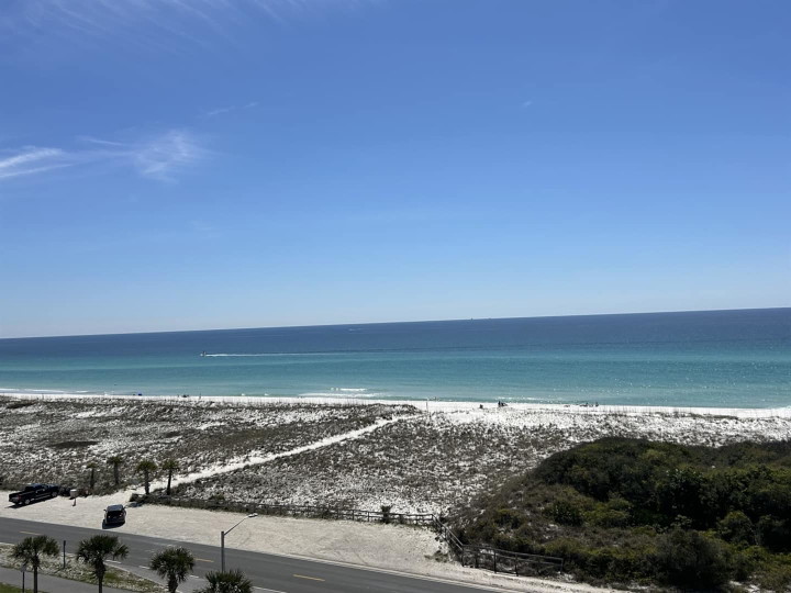 Luxury Gulf Front Condo With Community Pool & Hot - Gulf Breeze, FL