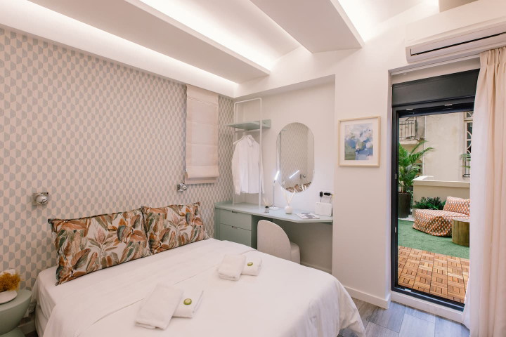 Modern Aristotelous Studio With A Magic Balcony - Thessaloniki