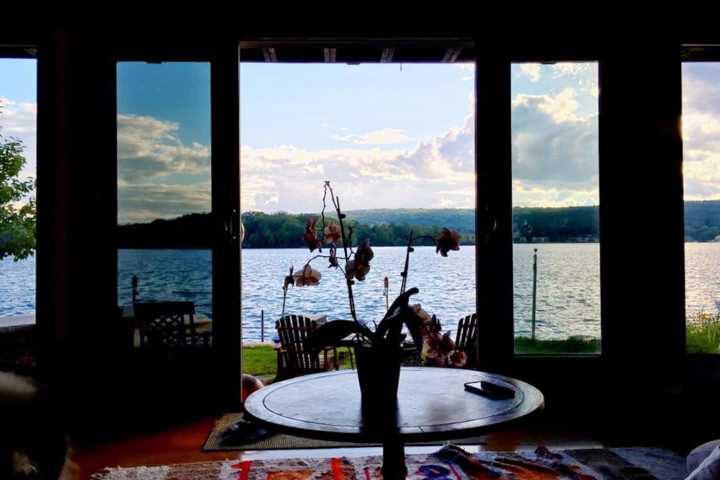 Beautiful Lake House On Lake Pocotopaug - East Hampton, CT