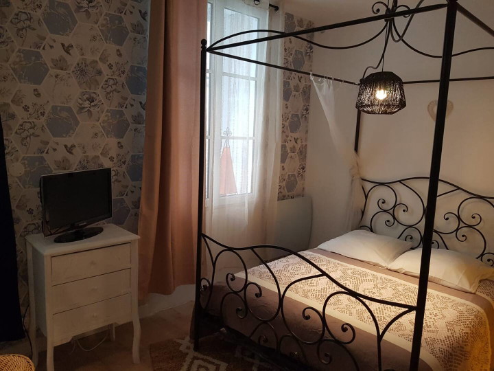 Suite Privée Les Fleurs Bleues (3mn Autoroute) - Tournus
