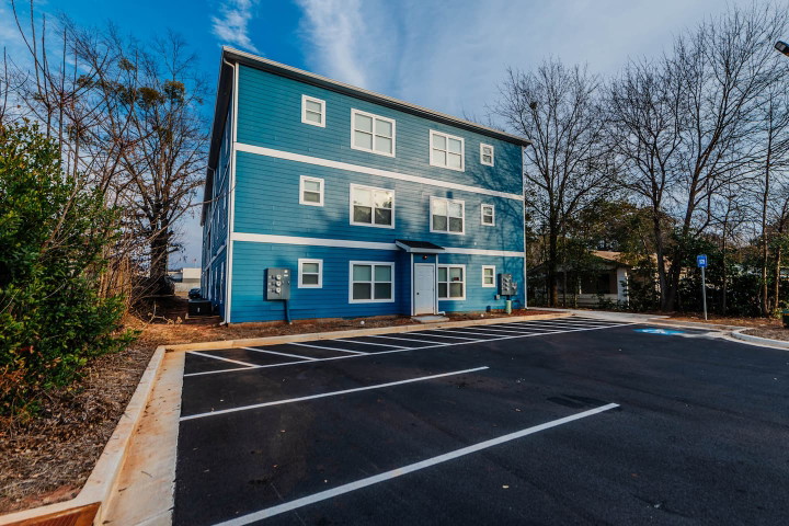 8br/4ba Twin Apartment Retreat - Warner Robins, GA