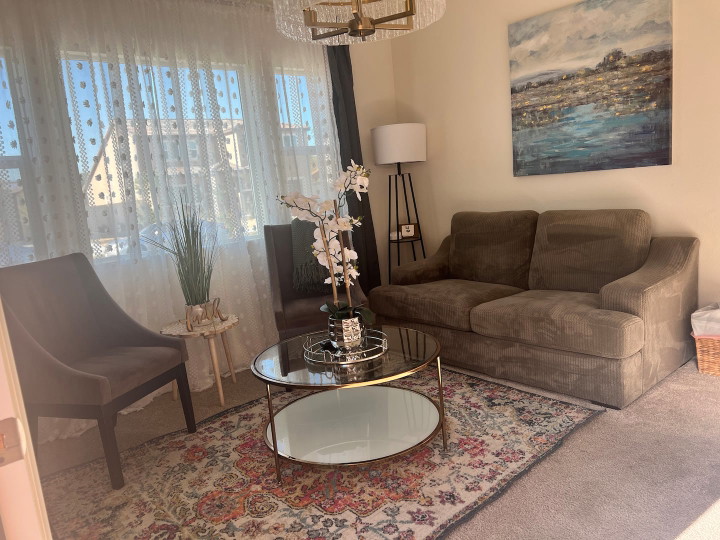 Spacious Area Exclusively Yours. - Lancaster, CA