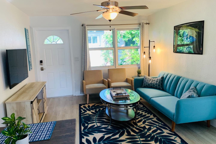 Lovely 2 - Bedroom Rental Unit Near The Beach - Miramar, FL