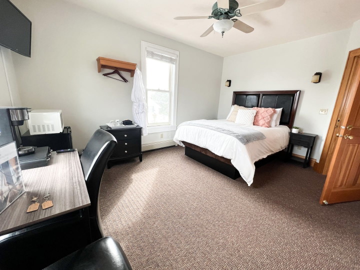 Erie Suite @ The Bayfield Guest House, Bayfield - Bayfield, WI