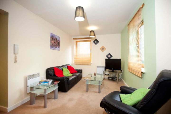 Coventryhome 3 Bed Two Bath Serviced Apartment - Coventry