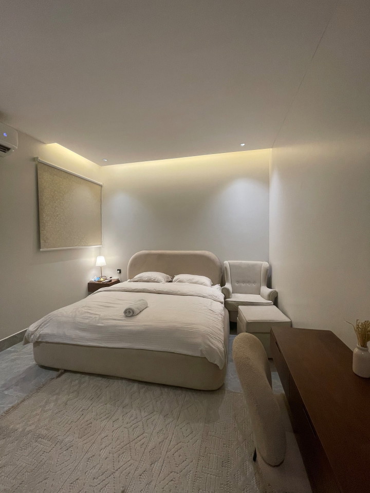 Eco- Friendly / Gym Included / Near Airport - Riad