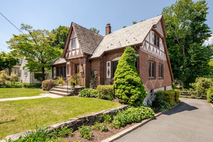 Charming Rockaway Home - Lake Hopatcong, NJ