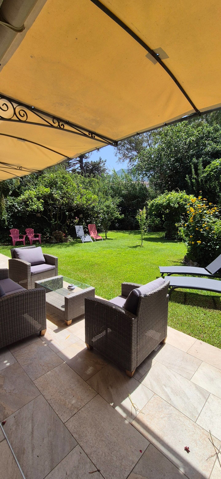 Charmante Villa Avec Grand Jardin - Calvi