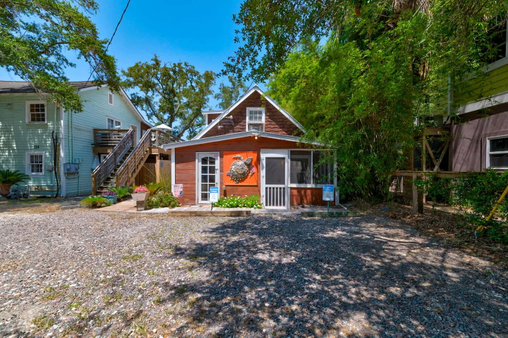 Turtle's Nest | Waterfront Retreat Sleeps 4 - Folly Beach, SC