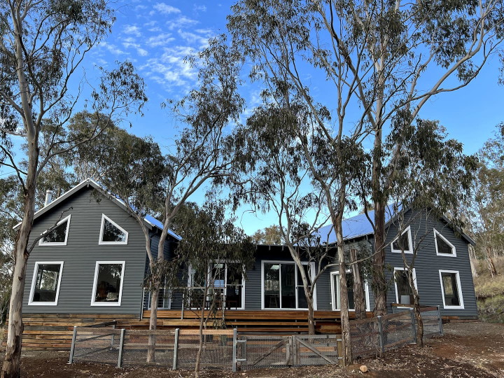 Summit House - Entire Home (4 Bedrooms) - Armidale
