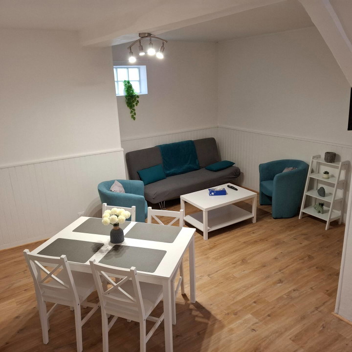 Small House 4 Beds 2 Bedrooms - Noailles