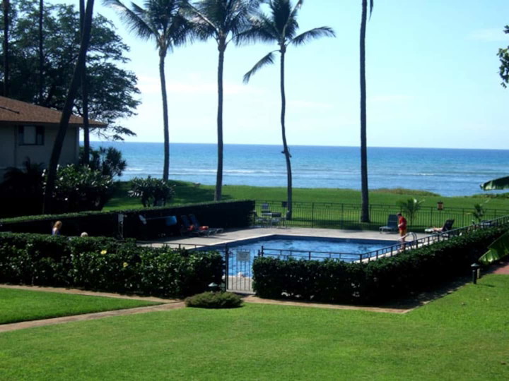 Waiohuli Beach Hale # B-205 Oceanfront Ocean View 1bd / 1ba Geweldige Tarieven Voor 4 Personen - Maui, HI