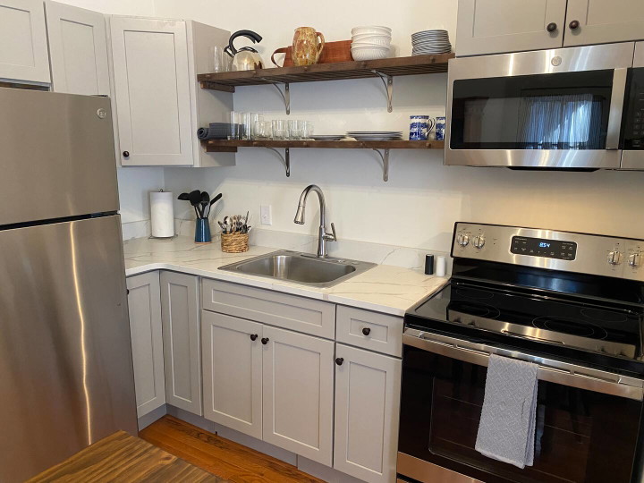 Schoolhouse Studio Apartment - Dothan, AL