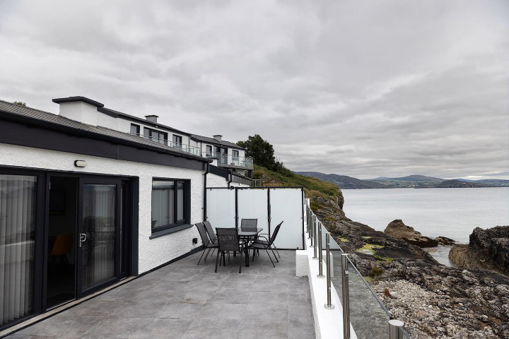 Pierside Apartment 4 Deluxe Accommodation - Portsalon