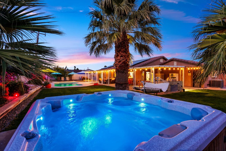 Endless Summer-elegant 3 Bedroom Home With Pool - Palm Springs, CA