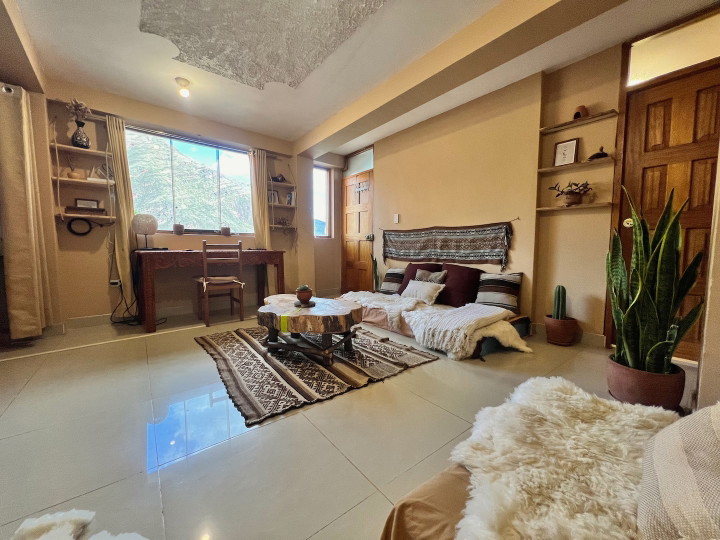 Central Pisac 2br Flat W/ View, Rooftop & Home Gym - Peru