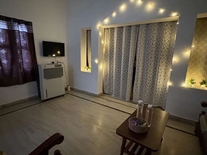 Peaceful 2bhk Retreat| Cozy Stay Near Decathlon - Hyderabad