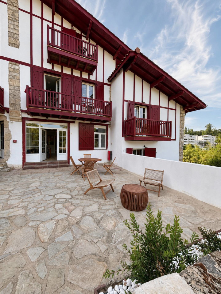 (03-zelai) T2/3 Terrasse - Résidence Avec Piscine - Saint-Pée-sur-Nivelle