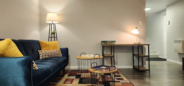 Guest Suite In Saint Hubert, Bus To Rem And Metro - Longueuil