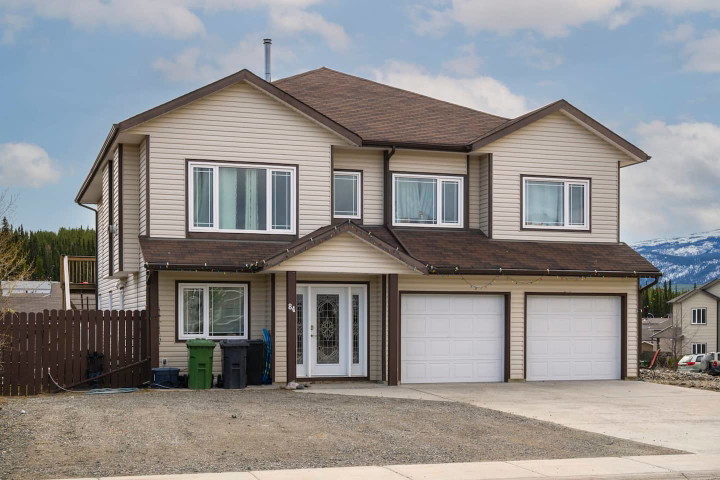 Nn  The Mountainview  Copper Ridge 1-bed 1-bath - Yukon