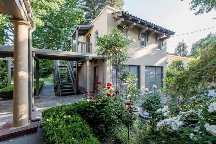 Designer Apt In Private Park - Fresno, CA