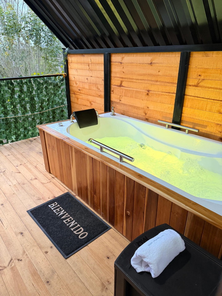 Ecocabañas Byb Cabaña De Lujo Con Jacuzzi Glamping - Choachí