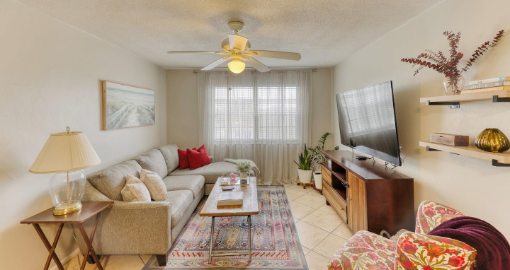 Lovely Condo Mins Away From Honeymoon Island - Clearwater, FL