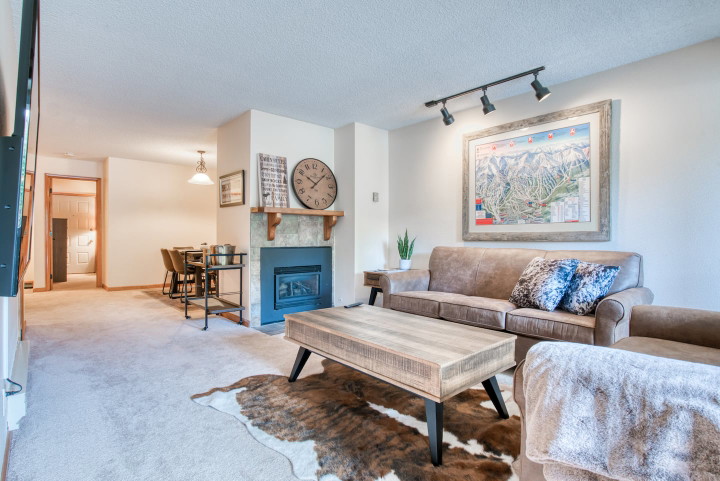 Best Location! Newly Updated! Hot Tub And Pool! - Breckenridge, CO