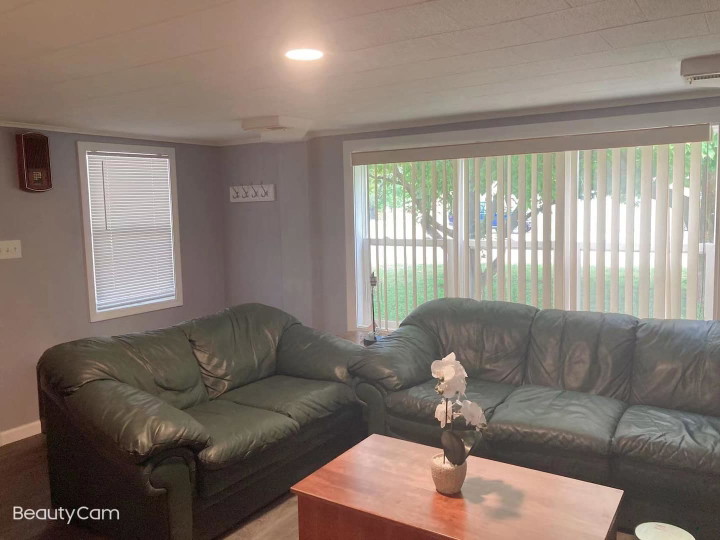 2 Bedroom Cozy Home In Quiet Location - Springfield, IL
