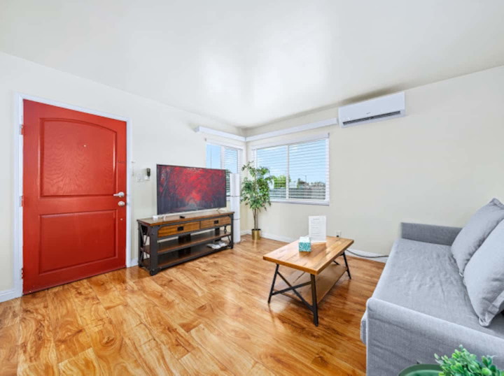 Alhambra Comfortable Suite | Quiet 1b1b | Private Apartment | Convenient | Free Backyard Parking | 8 Years Superhost - Montebello, CA