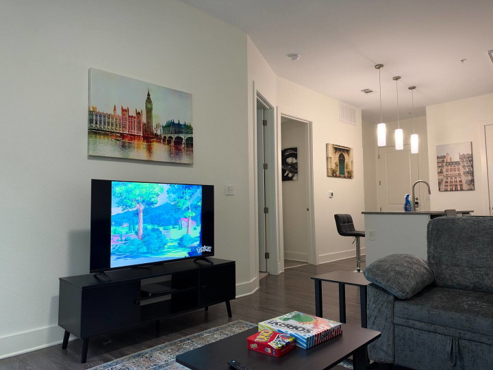 Las Colinas Luxury Condo - Pool/gym/lake - Irving, TX